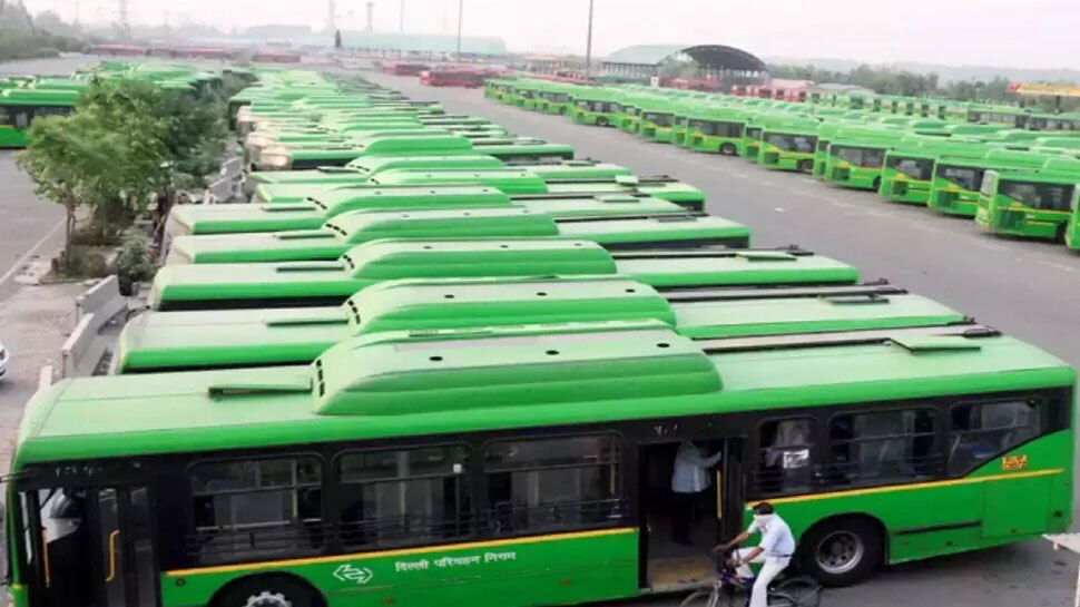 DTC Green Signal 300 Electric Bus Kejriwal Welcome | और हरी-भरी हो ...