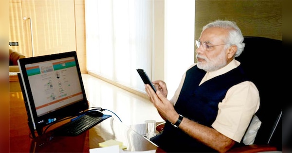 Know How to Contact PM Modi in 5 Easy Ways Know PM Modi Phone Number ...