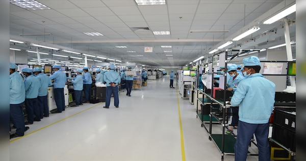 OPPO company Manufactures 1 Smartphone in every 3 Seconds at Noida ...