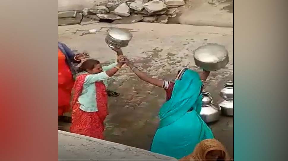 most dangerous battle two women fight over water video viral mpap ...