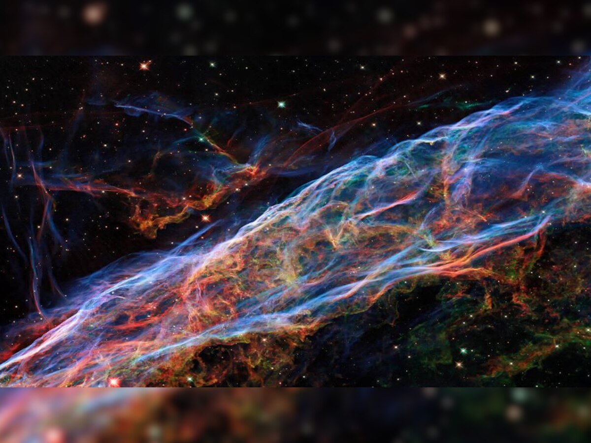 Hubble Telescope shares beautiful picture of Veil Nebula created by the ...