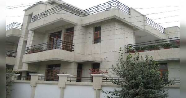 lucknow unique id number plate is attached to homes by Lucknow ...