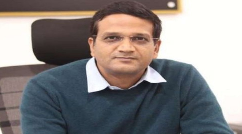 ranchi dc Chhavi ranjan fake facebook account made by cyber criminals ...