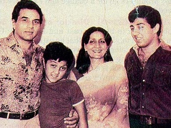 have you ever think how dharmendra wife prakash kaur survived after ...