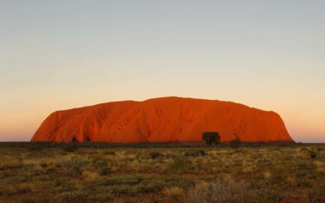 Australia: color changing rock of Uluru in North Australia zone ...