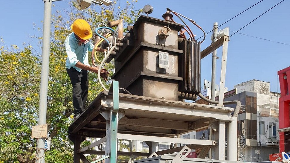 Corona havoc in Jaipur Discom 5 personnel killed in 2 months | Jaipur ...