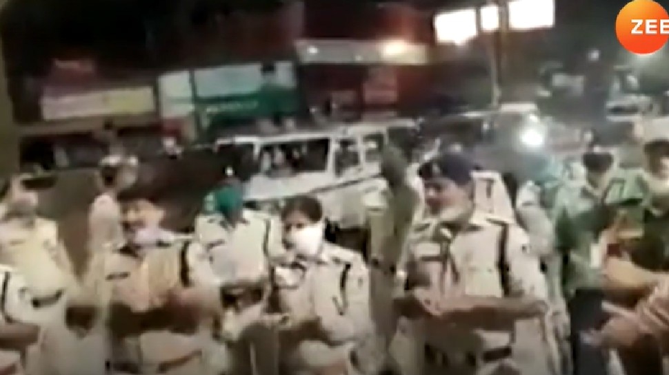 Rewa Police Lockdown Violation Punishment teelak and Aarti Video Viral mpas | Lockdown तोड़ने पर ...