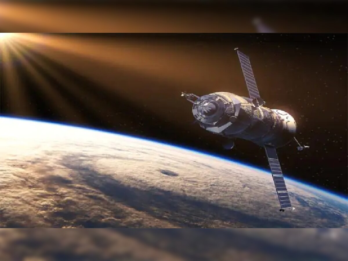 first human baby born in space mars moon SpaceX NASA | अंतरिक्ष में ...