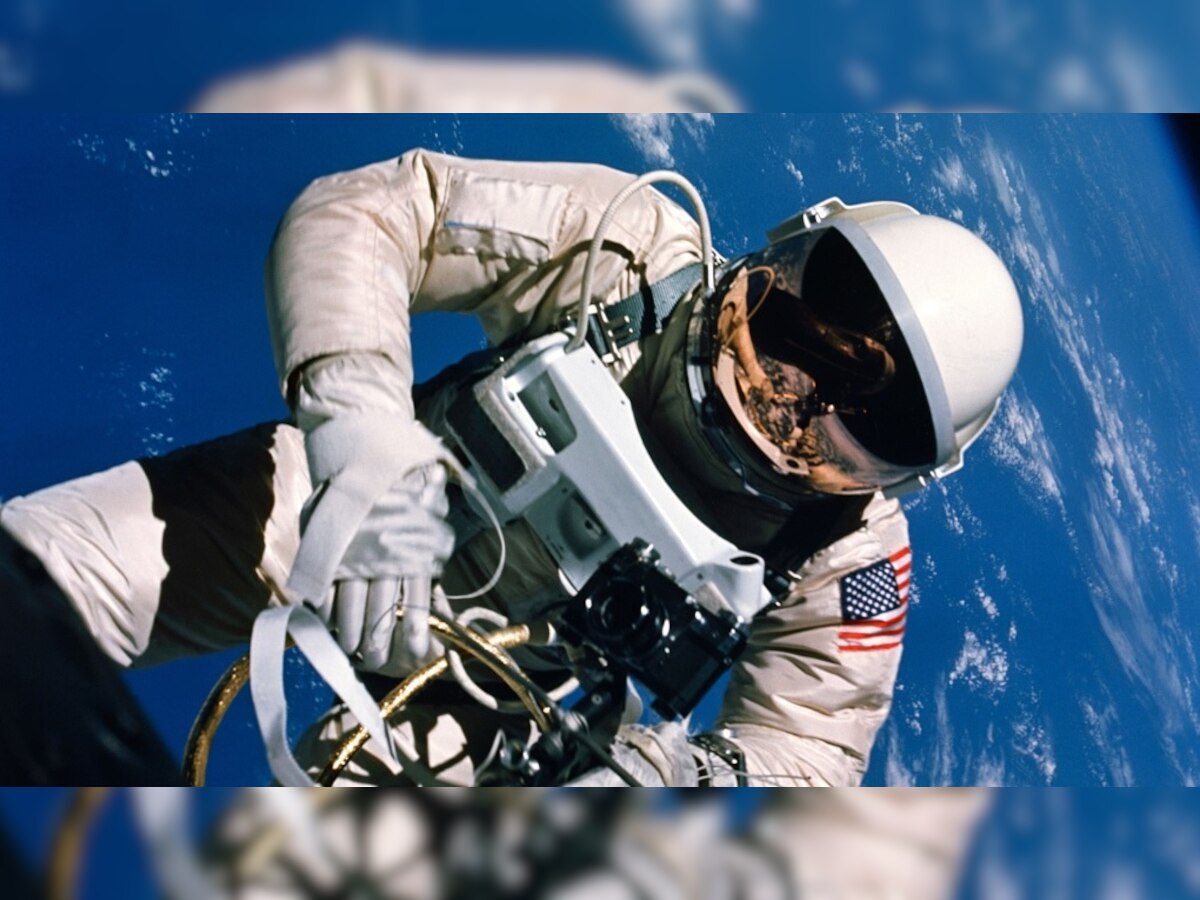 first human baby born in space mars moon SpaceX NASA | अंतरिक्ष में ...