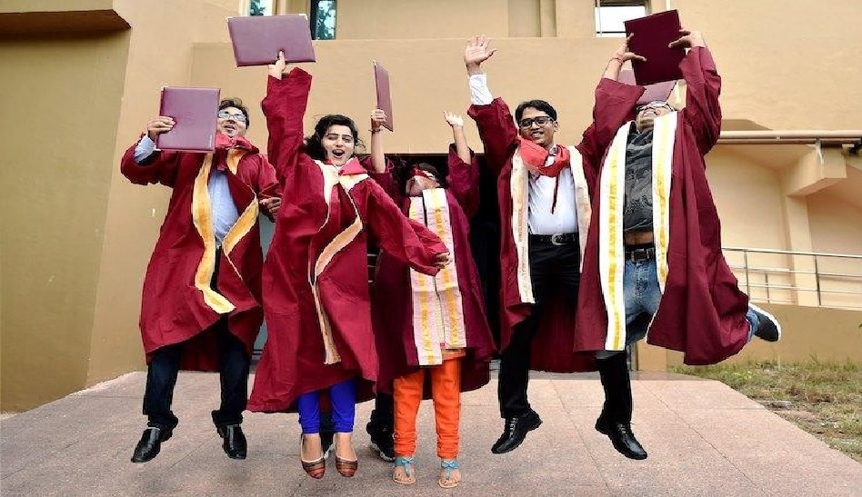 Jharkhand Google gave a package of Rs 54.57 lakh to seven IIT students ...