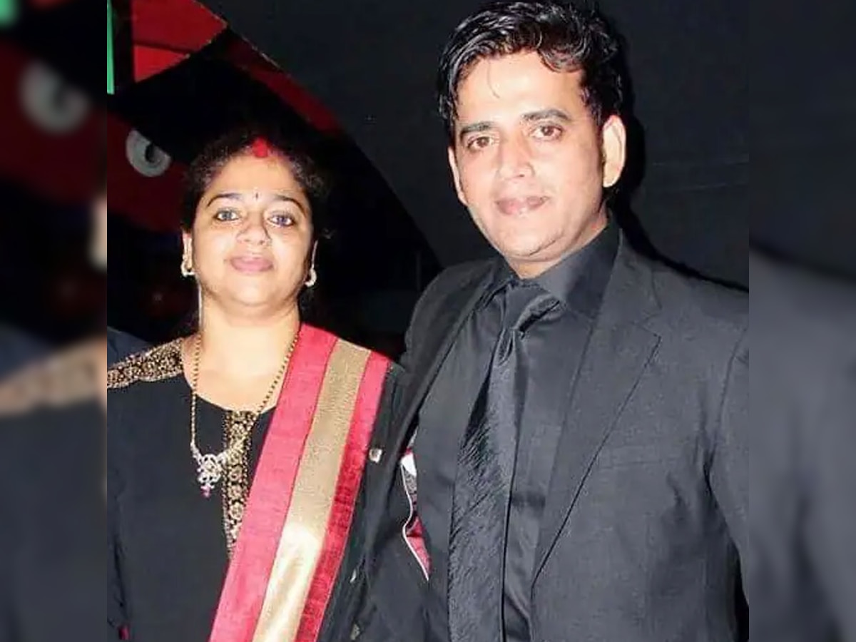 Ravi Kishan's wife Preeti Kishan is very beautiful! Actor sleep by ...