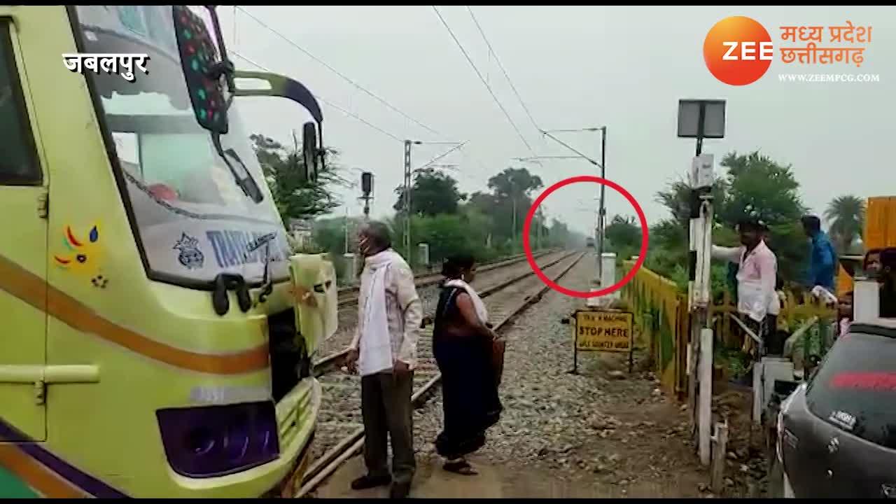 most dangerous video passenger bus stuck on railway track was coming ...