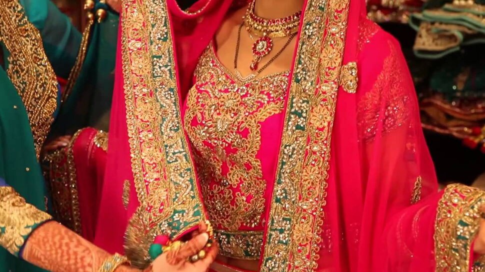 UP: In Badaun, the woman left the young man and married his father, RTI ...