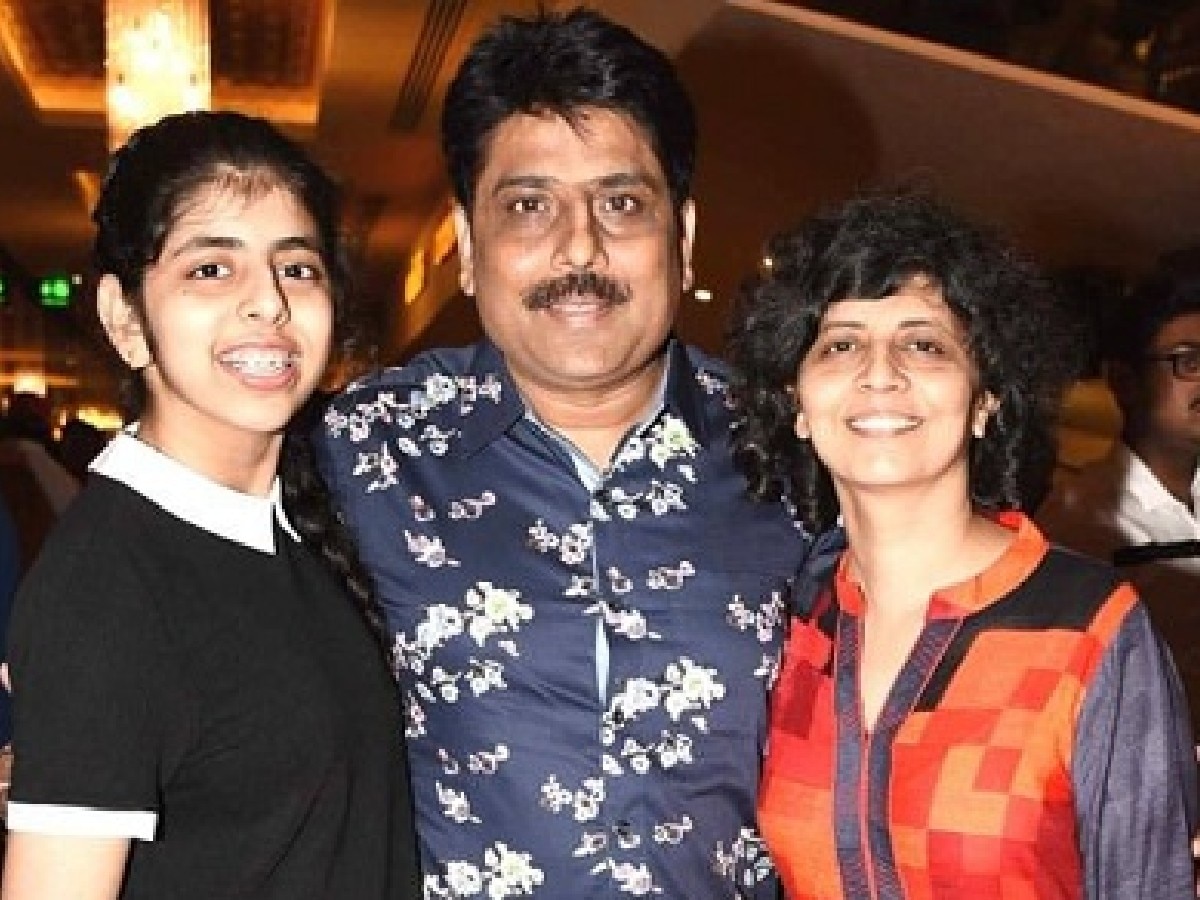 Taarak Mehta fame shailesh lodha real wife dr. Swati Lodha is beautiful ...