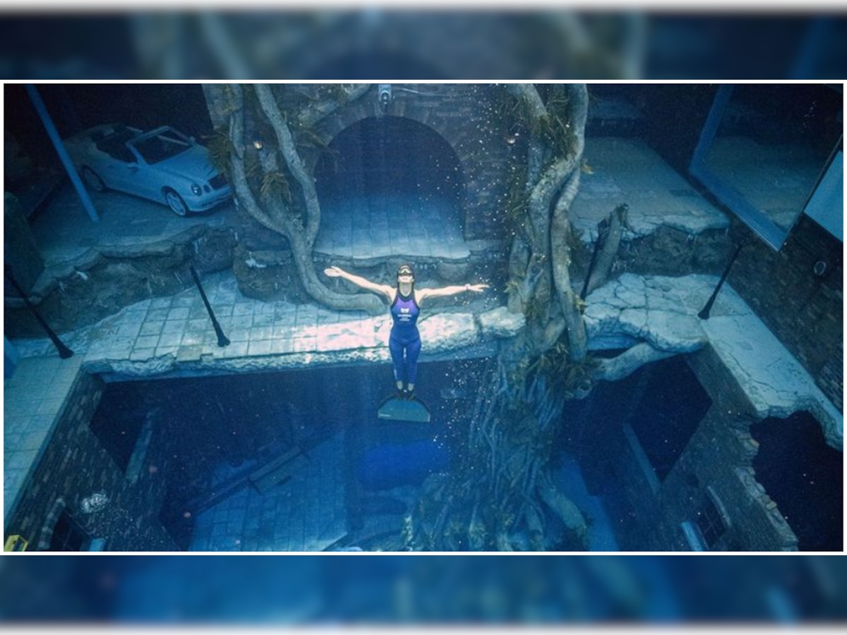 deep dive dubai hotel worlds deepest swimming pool with underwater ...