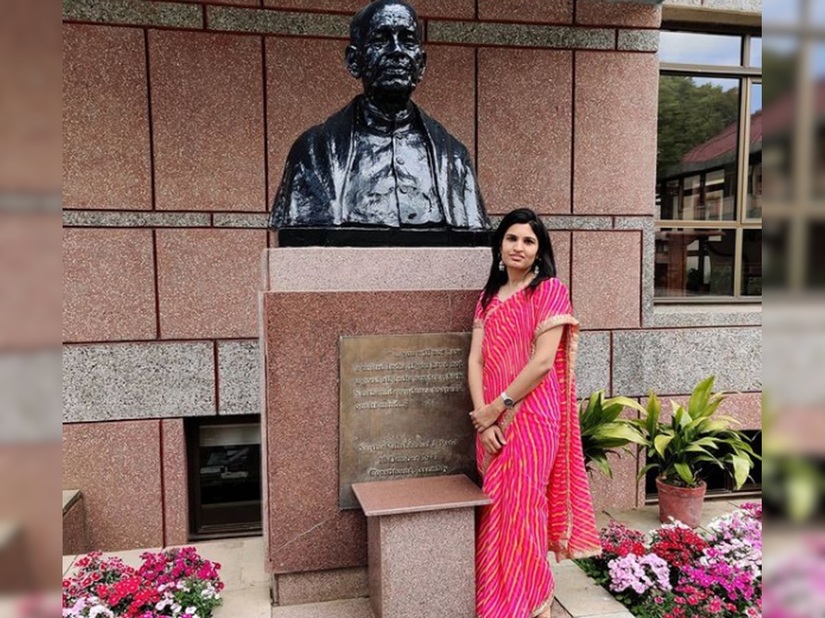 Success Story IAS Nidhi Siwach: Journey from Mechanical Engineer to ...