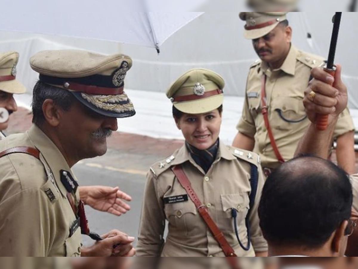 Simala Prasad journey from IPS officer to Bollywood Actress, Know how ...