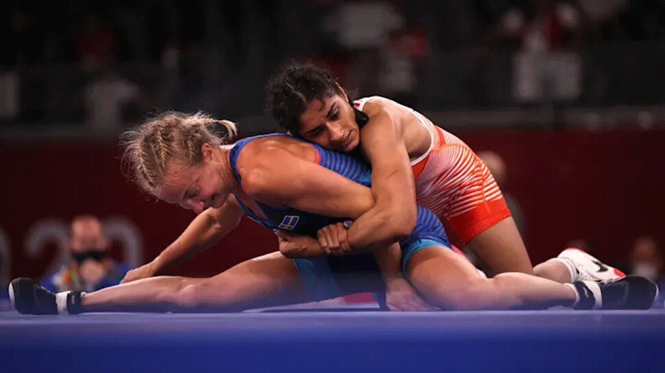 tokyo olympics vinesh phogat enters quarterfinals defeats sofia matsson ...