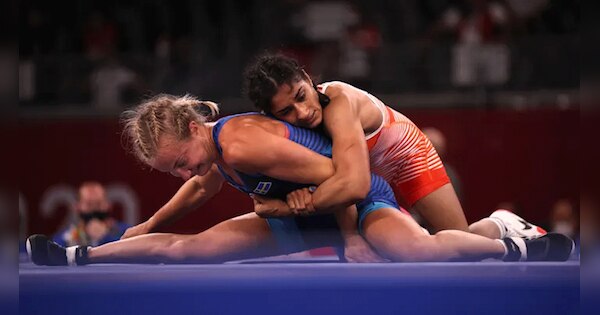 tokyo olympics vinesh phogat enters quarterfinals defeats sofia matsson ...