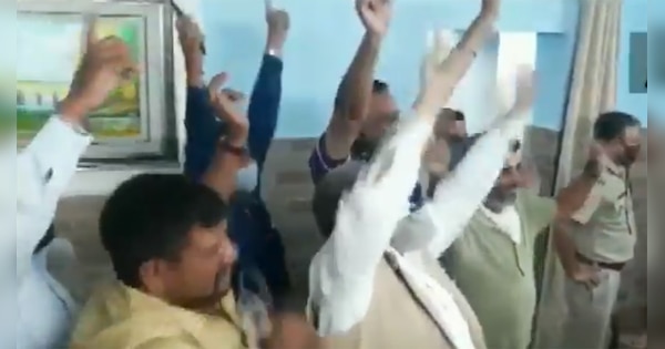 haryana home minister anij vij dancing on win gold medal in tokyo ...