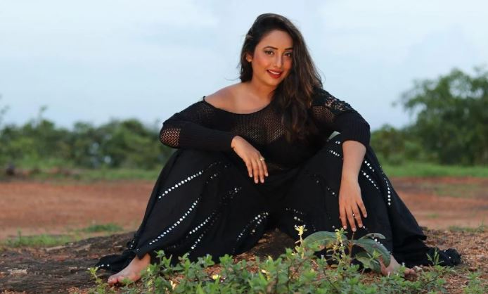 bhojpuri actress rani chatterjee shares bold photos while cheers life ...