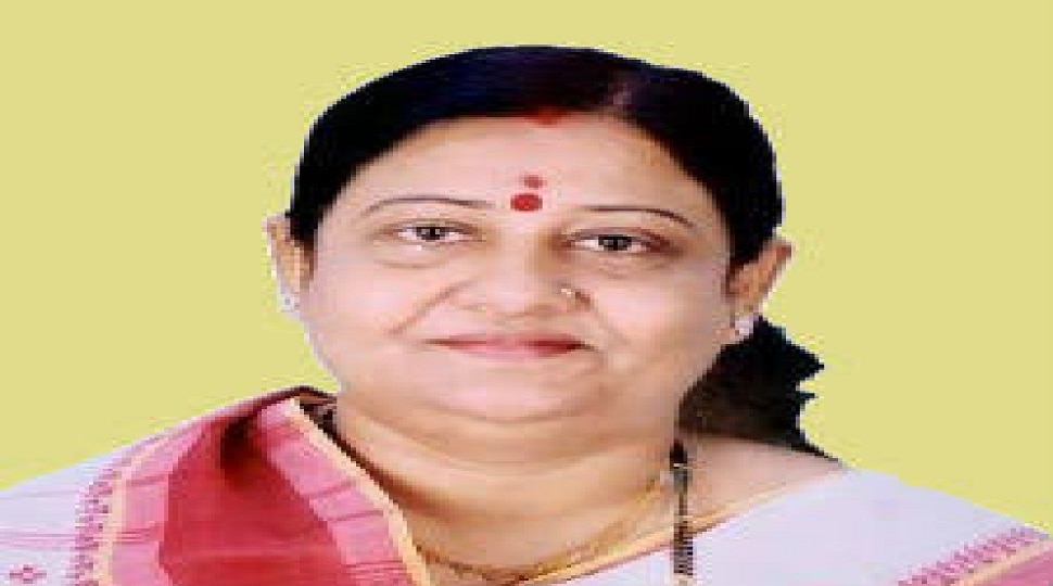 LJP MP Veena Devi reached Patna and target chirag paswan |लोजपा सांसद ...