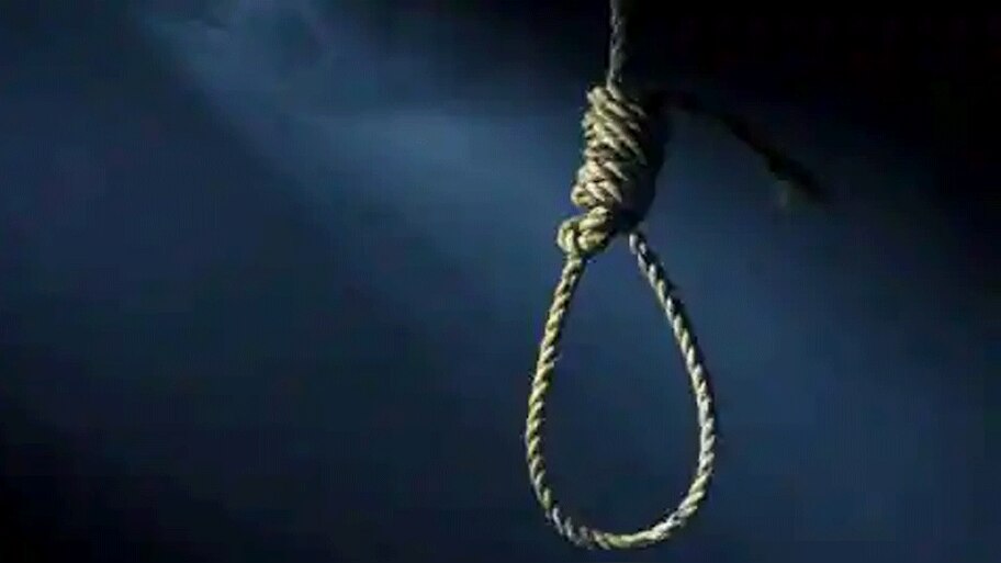 Chomu Youth commits suicide by hanging dead body hanging tree | Chomu ...