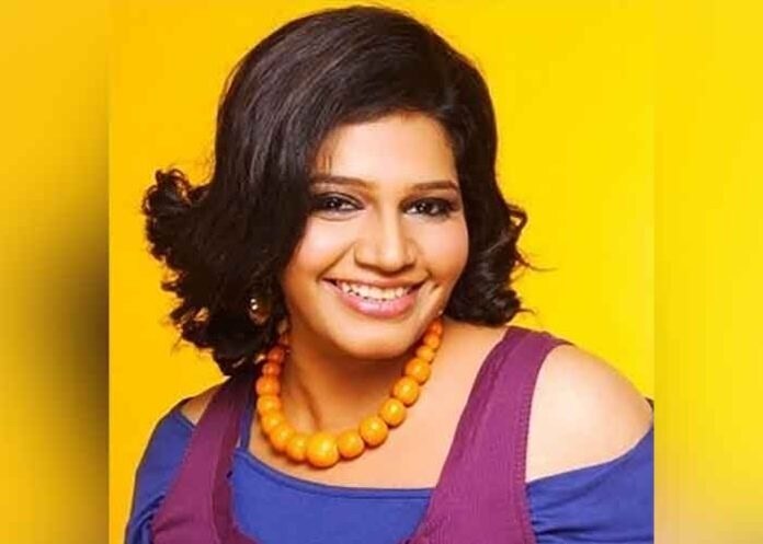 trupti khamkar play role in girgit of a naive girl | 'गिरगिट' में ...