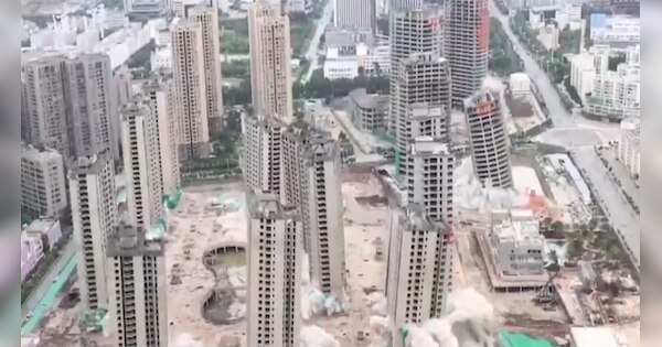 15 skyscrapers being simultaneously demolished in China, video goes ...