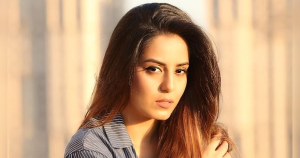 Tv Actress Srishty Rode shares her bold photoshoot on terrace goes ...