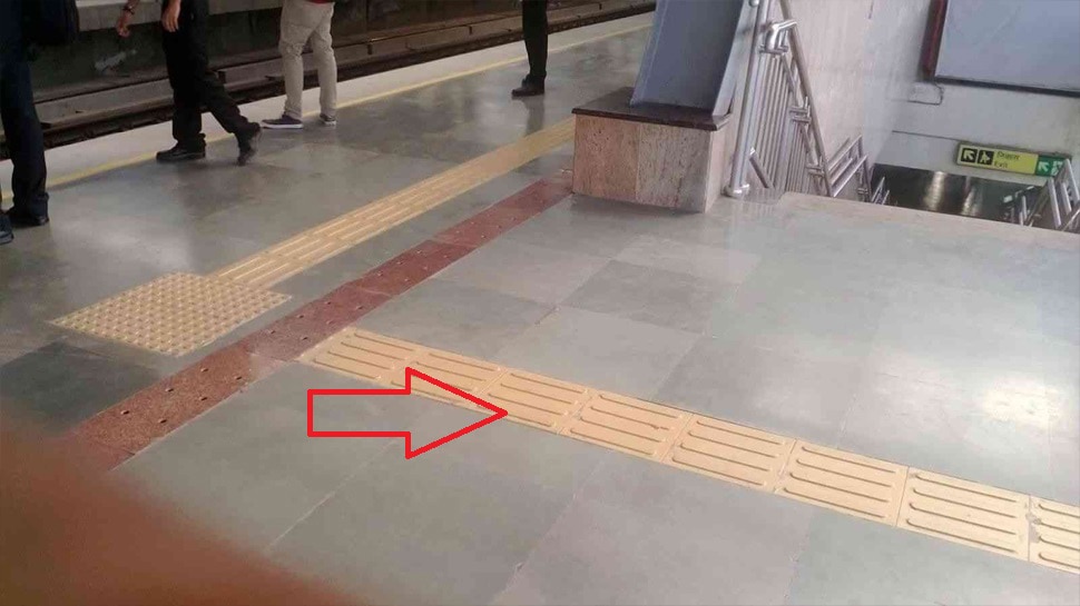 Knowledge News: Why are yellow coloured rough tiles installed at metro ...