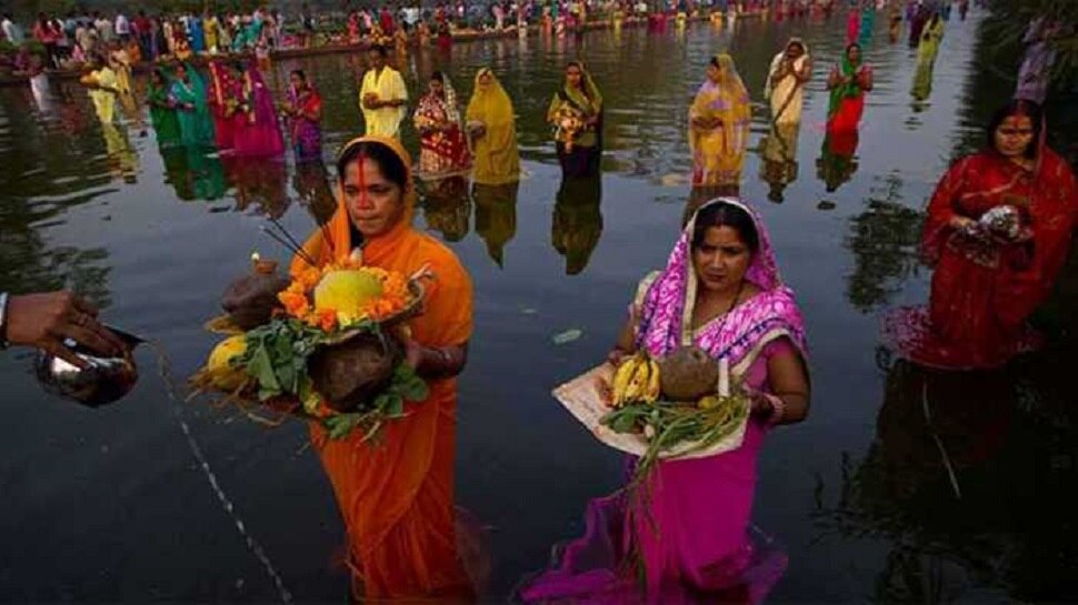People immersed in the devotion of Chhath festival the streets of Patna ...