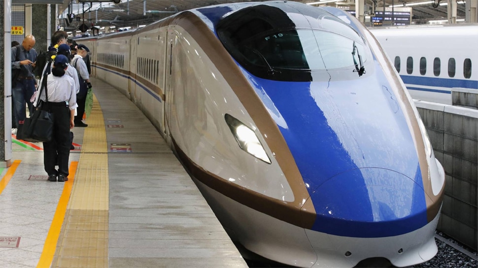 Japan: Train driver sues Japan Rail over 56 yen for a one-minute delay ...