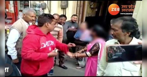 Woman beating man who molesting with slippers video viral smup | VIDEO ...