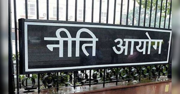 Politics heats up when Jharkhand is poorest after Bihar in NITI Aayog report | नीति आयोग की ...
