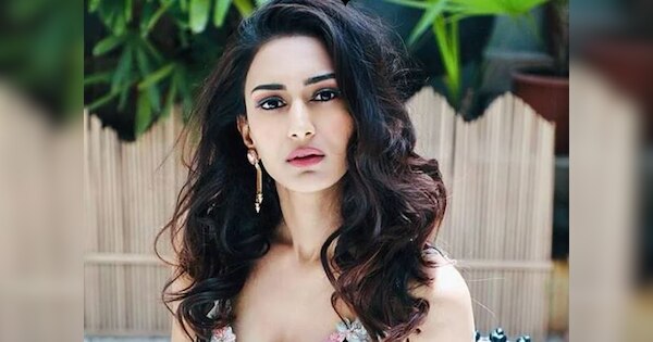kasautii zindagii kay 2 actress erica fernandes shares bold photos in ...
