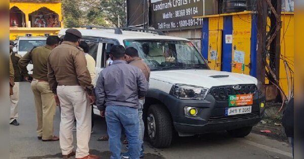 Name Plate was imposed in vehicles fines had to be paid | झारखंड ...