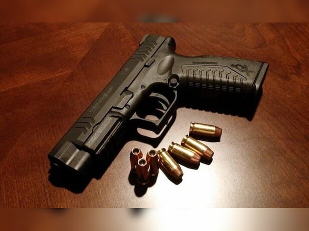 tmc women leader pic viral with gun bjp said ak 47 know details | TMC ...