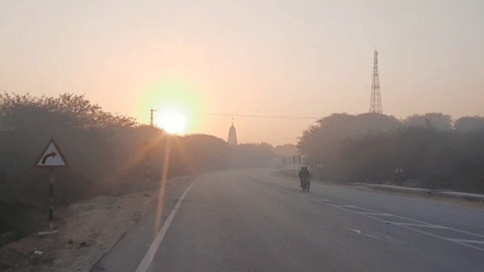 Sikar Weather Update 2 Jan 2022 People chilled due to severe winter ...