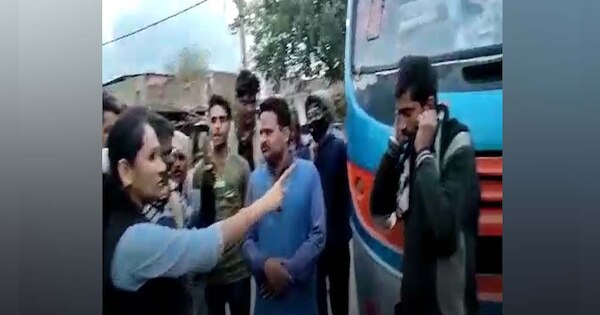 bsp mla rambai punished bus driver on on the spot patharia in damoh ...