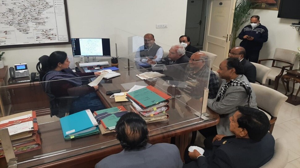 Entrepreneur troubled by RIICO raised this demand by meeting with RIICO ...