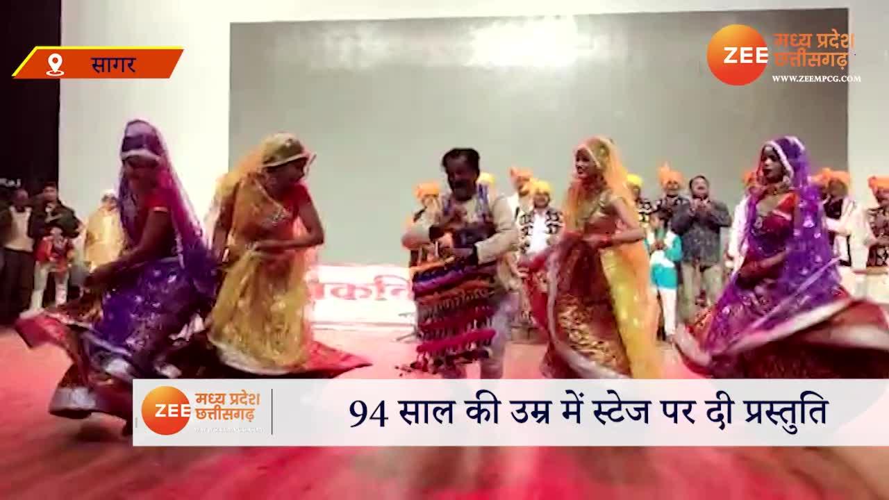 padma shri awarded ramsahay pandey performed a magnificent rai dance in ...