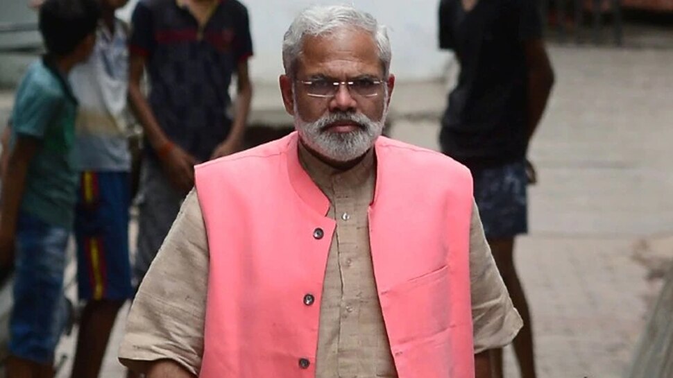 PM Modi lookalike Abhinandan Pathak will contest UP election as ...