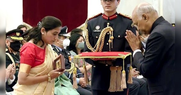 galwan martyr wife joins indian army rekha singh deepak singh veer chakra ngmp | गलवान के शहीद ...