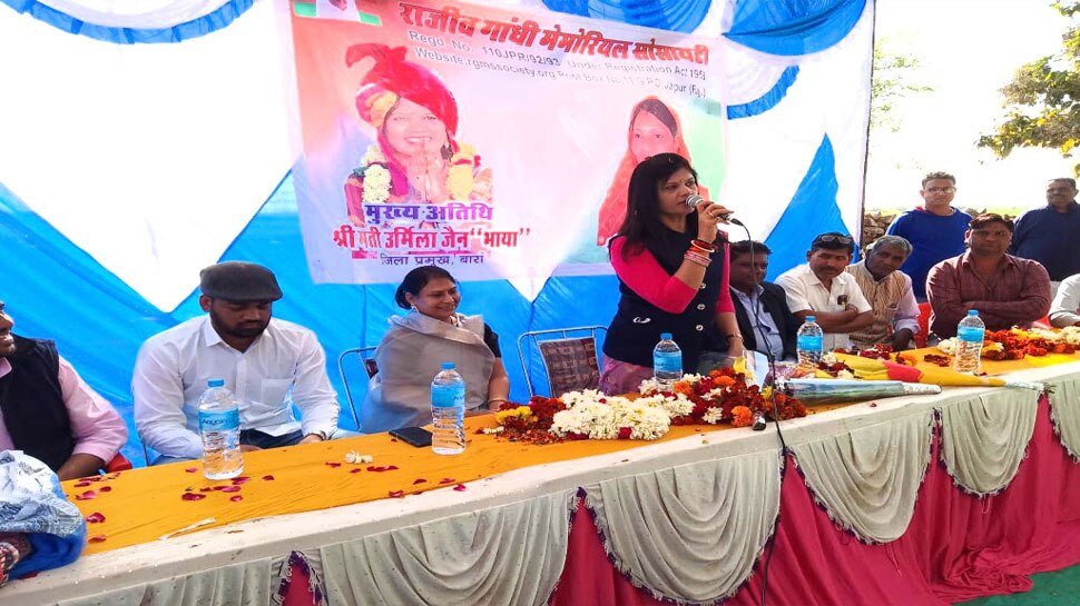 District chief distributed ration kits to Sahariya family promised ...