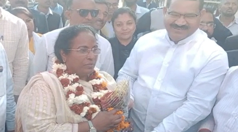 Rajasthan State Women Commission chairperson Rehana Riaz reached Churu ...