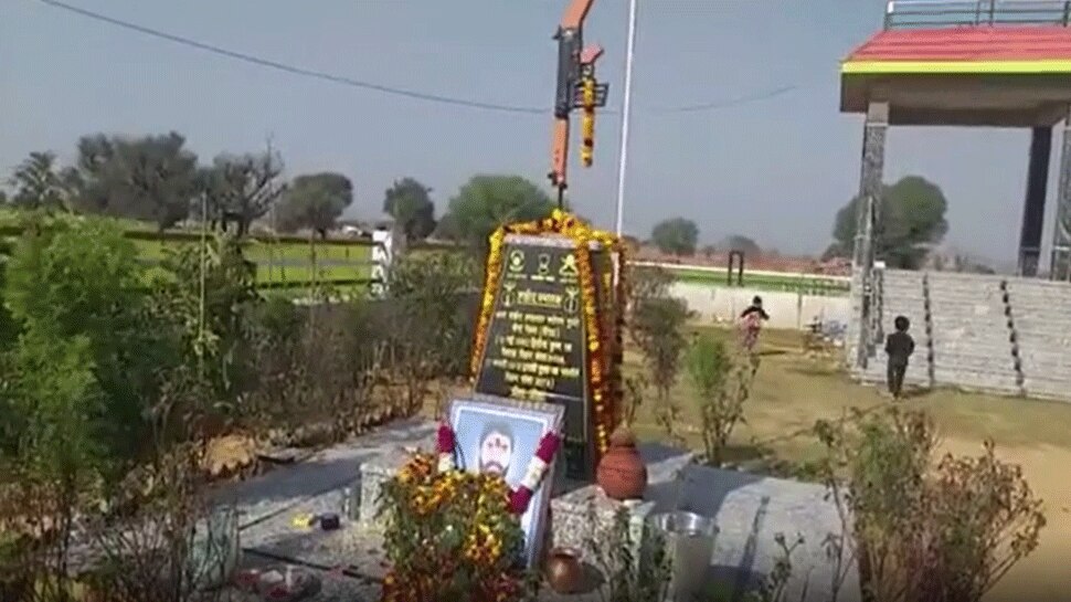 Shaheed Sheoram Gurjar wife spilled pain said I have RET certificate ...