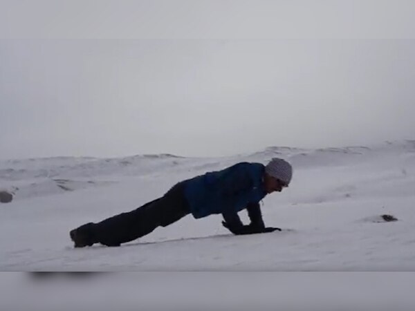 55 year old ITBP Commandant completes 65 push ups at one go at -30 ...