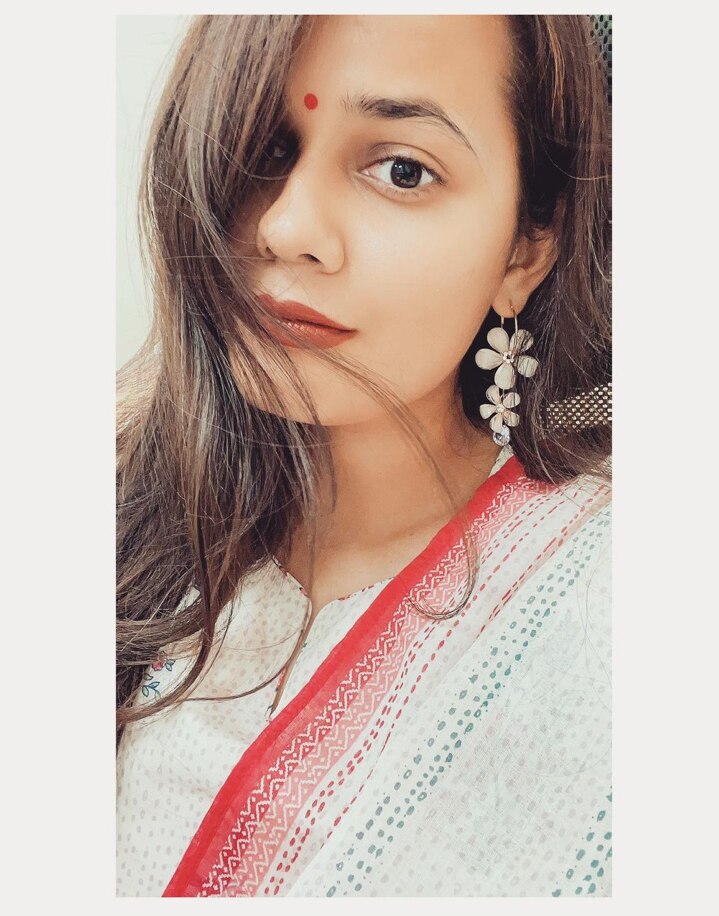 You should know about the one of the most beautiful IAS officer of ...