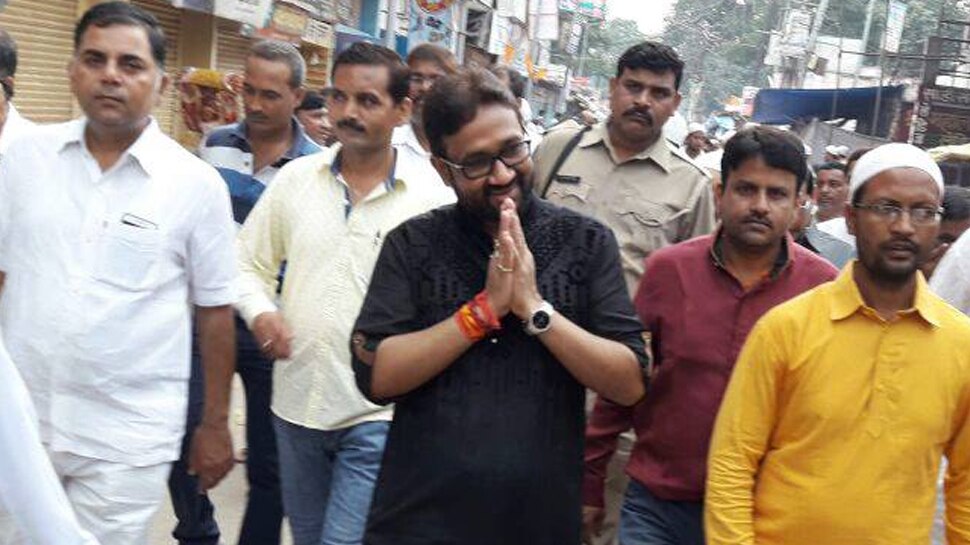 Bsp mla from rasra lone winner uma shankar singh has image of robin hood up assembly election ...